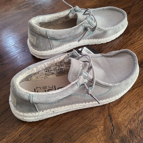 Hey Dude | Shoes | Hey Dude Wally Flow Mens 8 | Poshmark